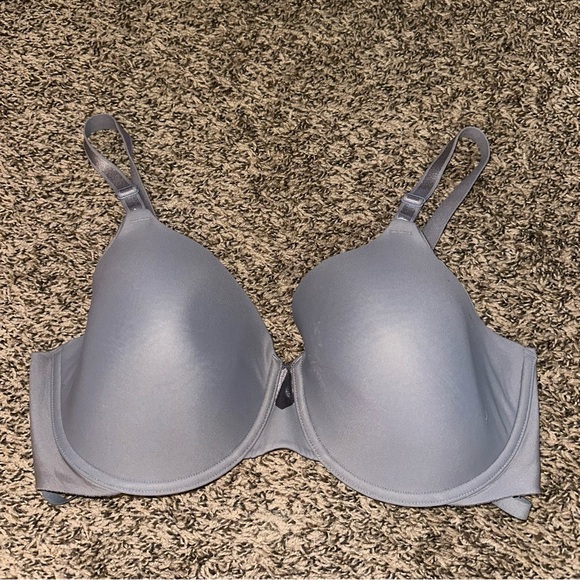 Olga | Intimates & Sleepwear | Olga Light Gray Womens Bra Has A Blemish ...